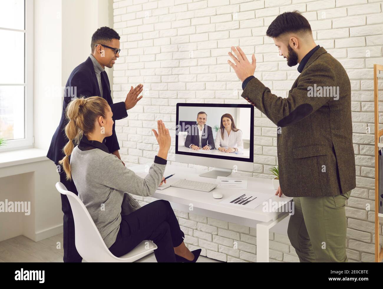 African american video team hi-res stock photography and images - Alamy