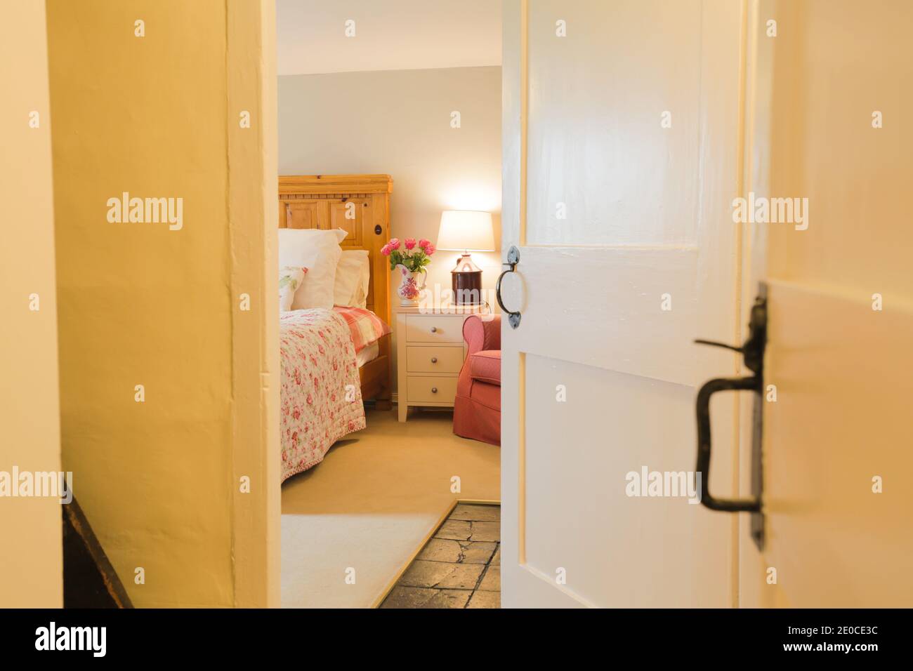 Well cottage kent hi-res stock photography and images - Alamy