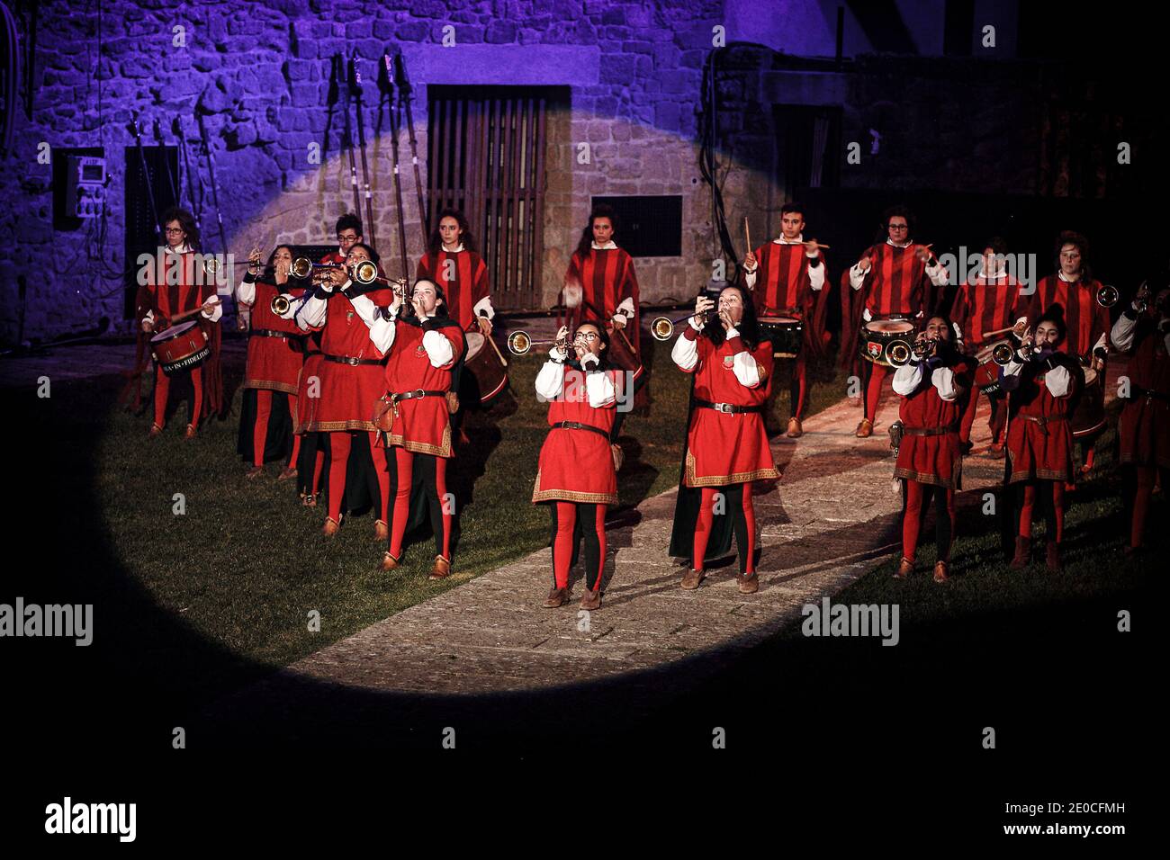 Trombe medievali hi-res stock photography and images - Alamy