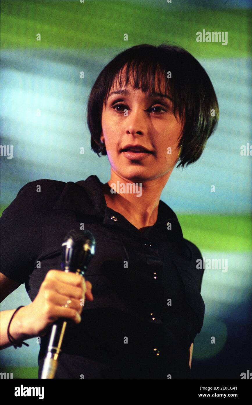 Echobelly hi-res stock photography and images - Alamy