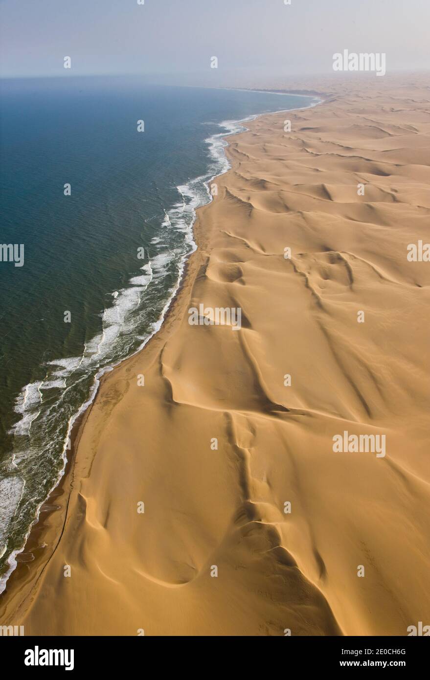 Long Wall Oceano Atlantico Swakopmund Desierto Namib Namibia Africa ...