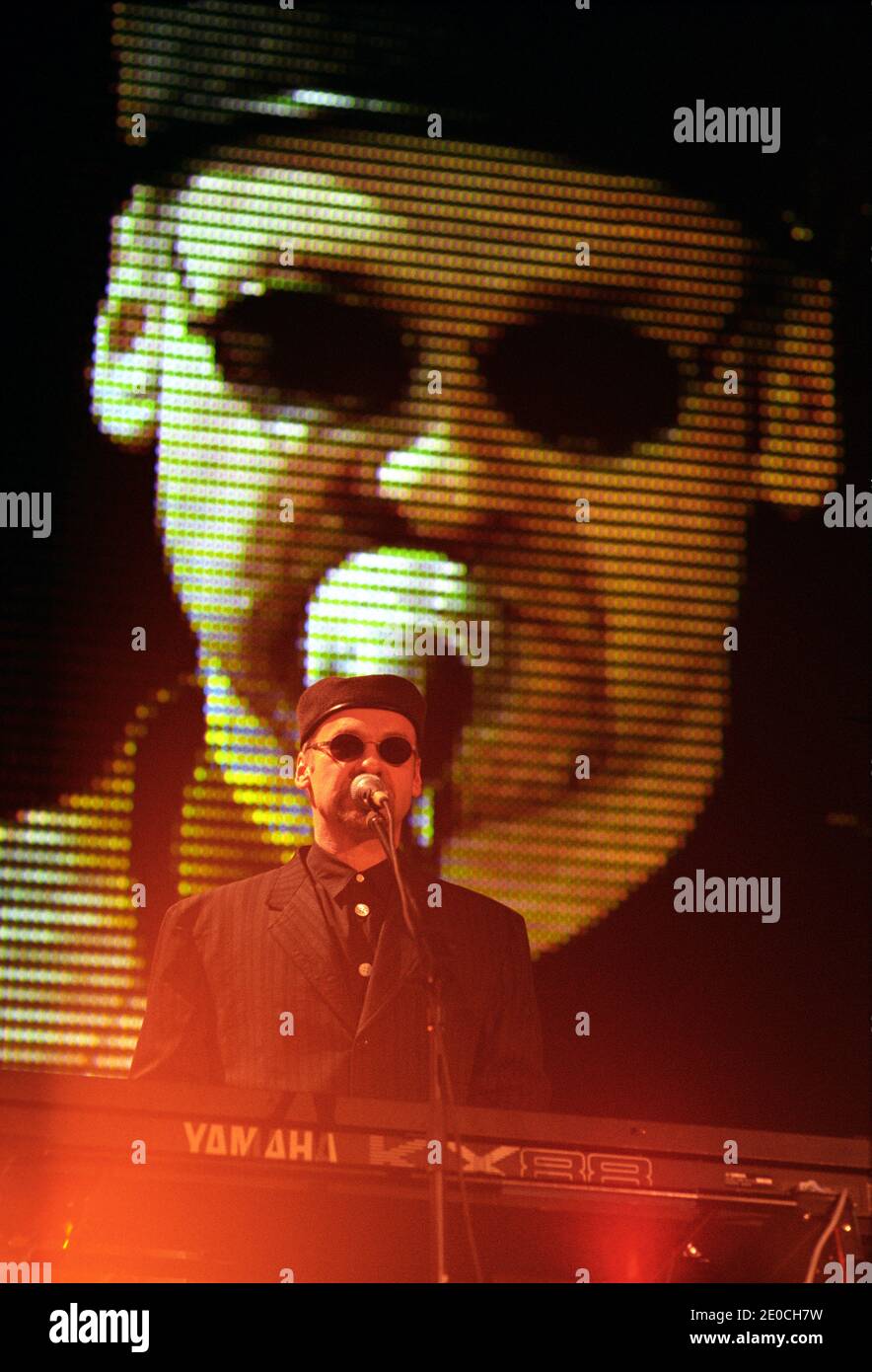 Paul carrack singer hi-res stock photography and images - Alamy