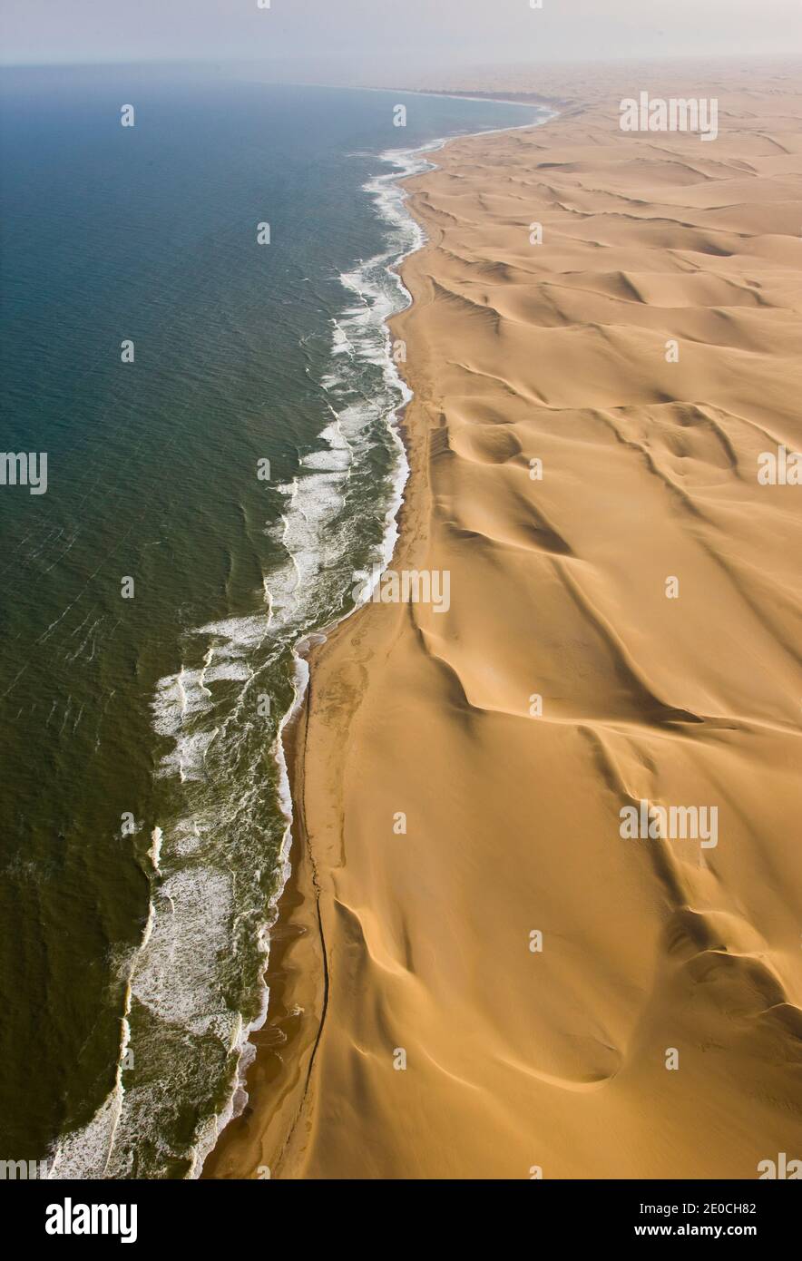 Long Wall Oceano Atlantico Swakopmund Desierto Namib Namibia Africa ...