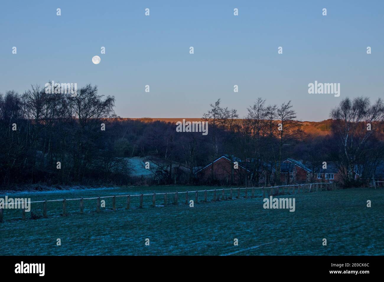 Moon_set hi-res stock photography and images - Alamy