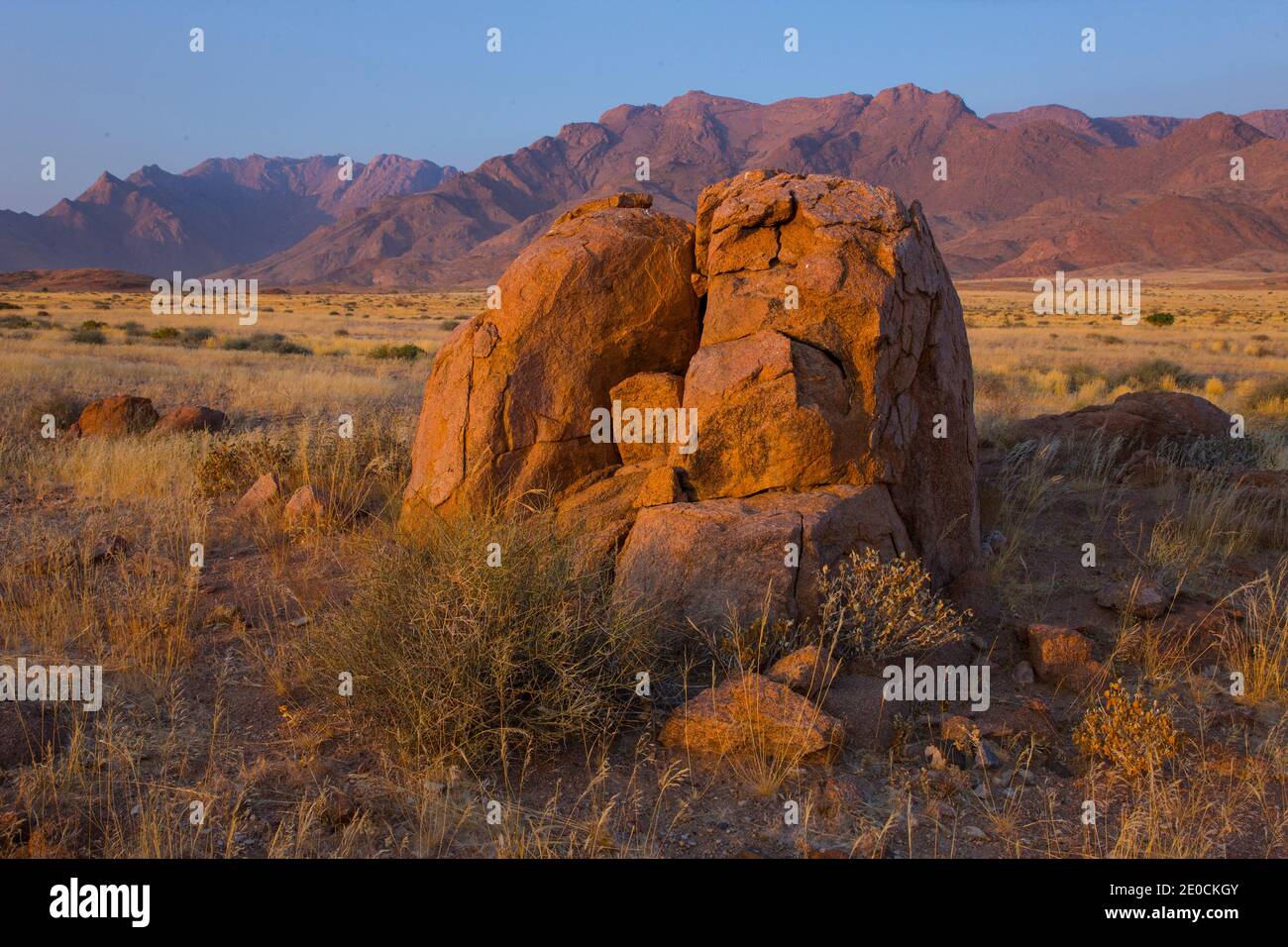Montañas Branberg, Desierto del Namib, Namibia, Africa Stock Photo - Alamy