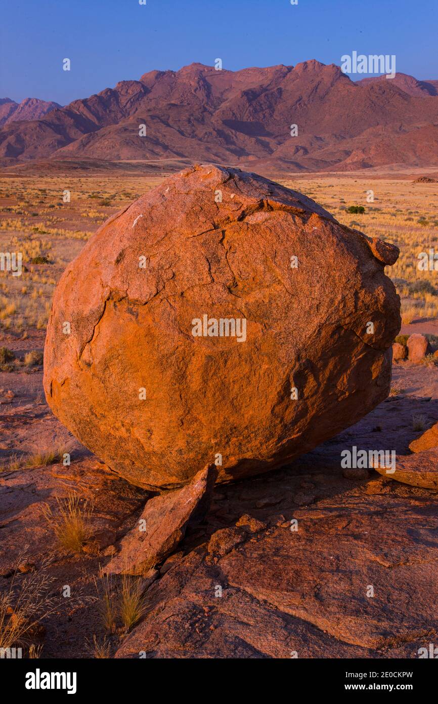 Montañas Branberg, Desierto del Namib, Namibia, Africa Stock Photo - Alamy