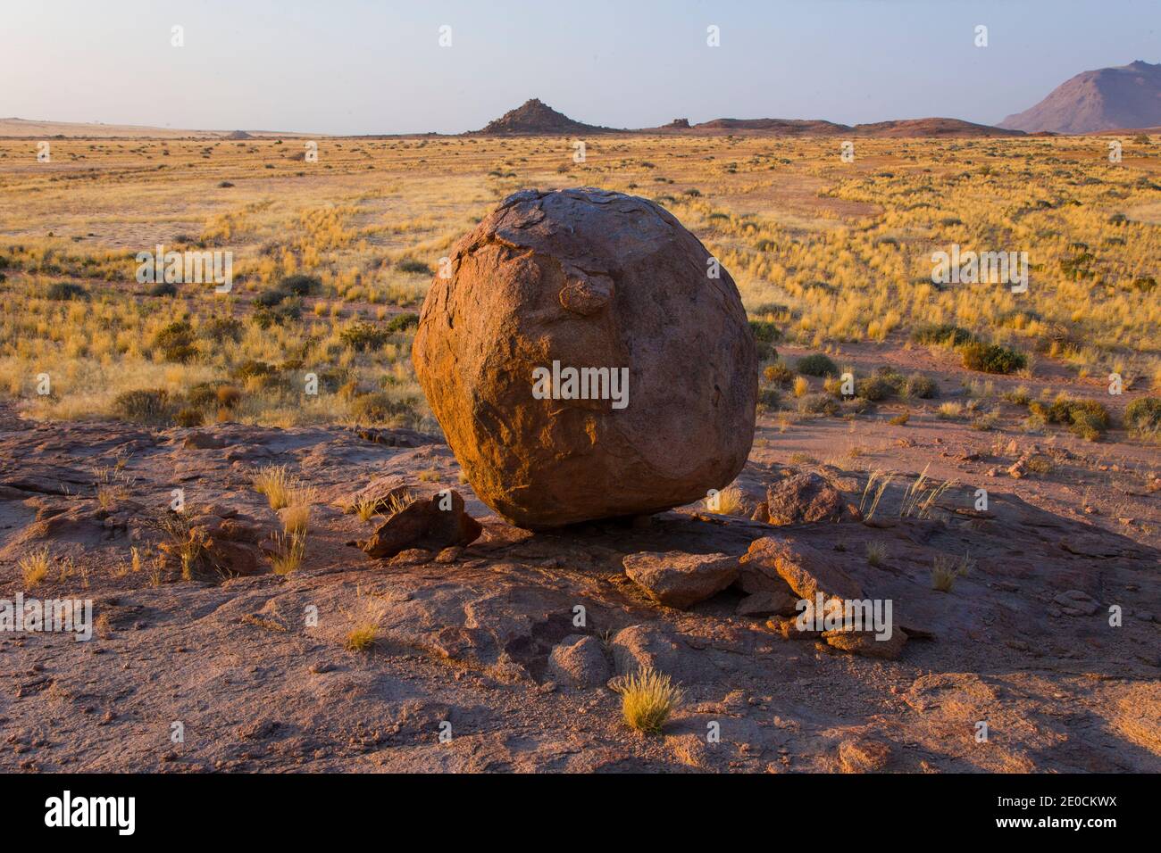 Montañas Branberg, Desierto del Namib, Namibia, Africa Stock Photo - Alamy