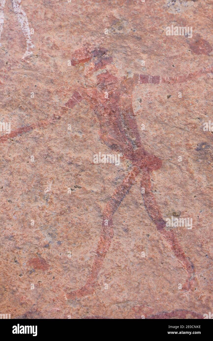 Pinturas rupestres en las Montañas Branberg, Desierto del Namib ...