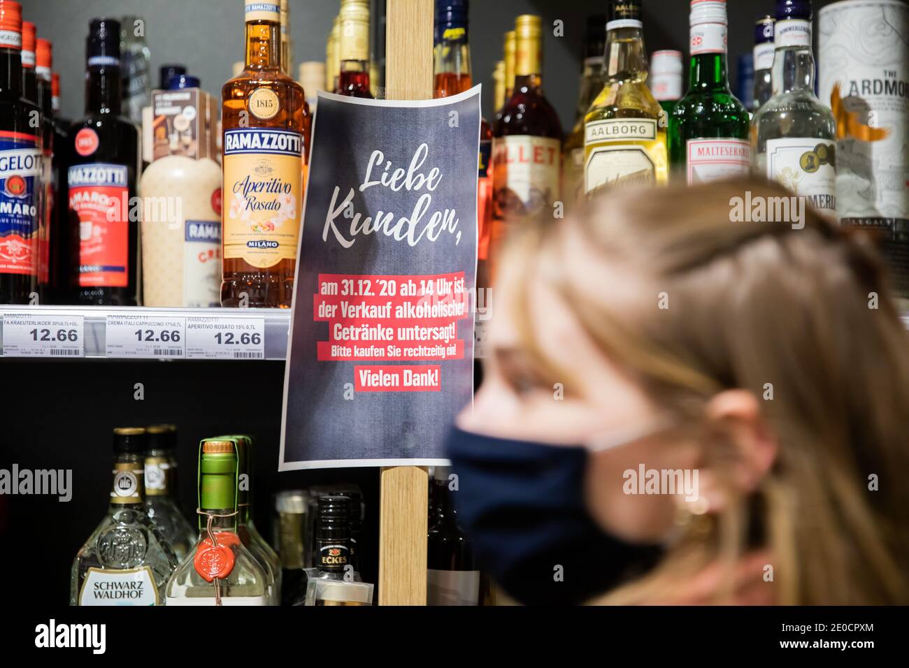 Alcohol in public spaces ban hi-res stock photography and images - Alamy