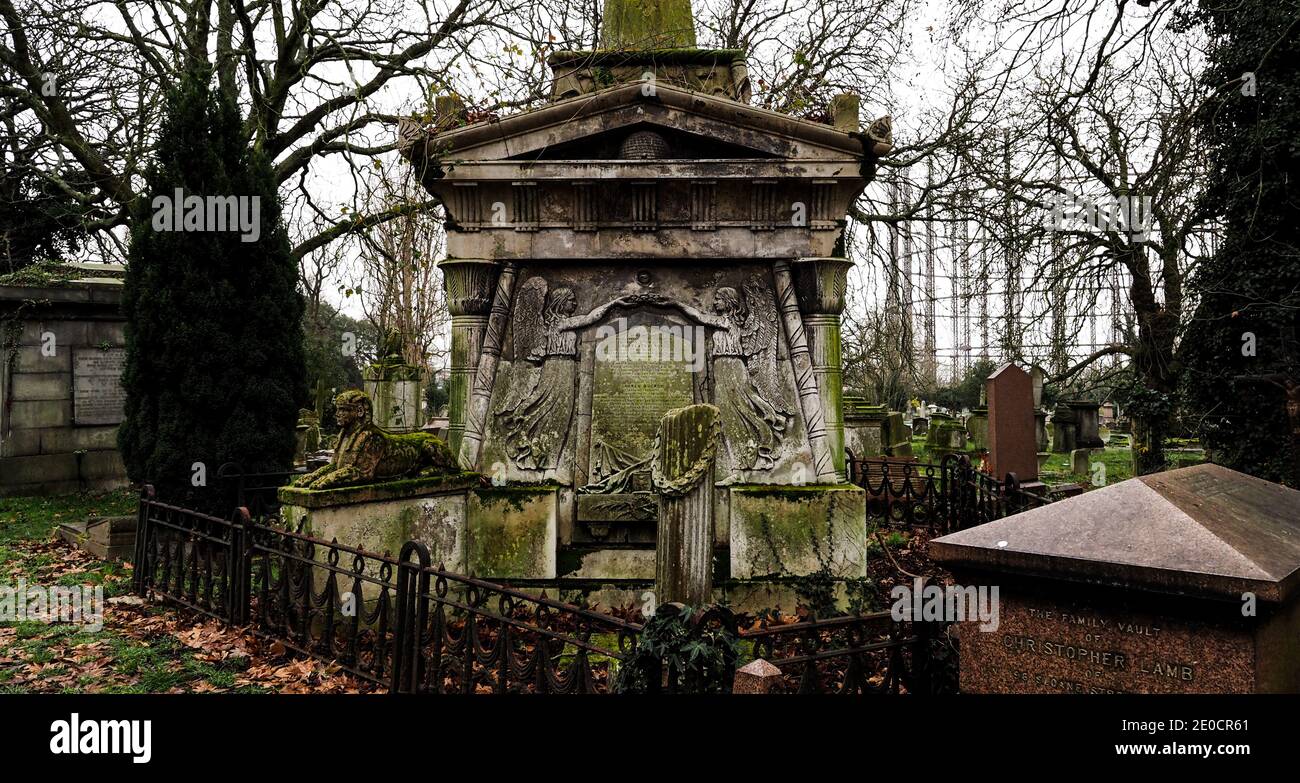 Kensal Green Cemetery Stock Photo - Alamy