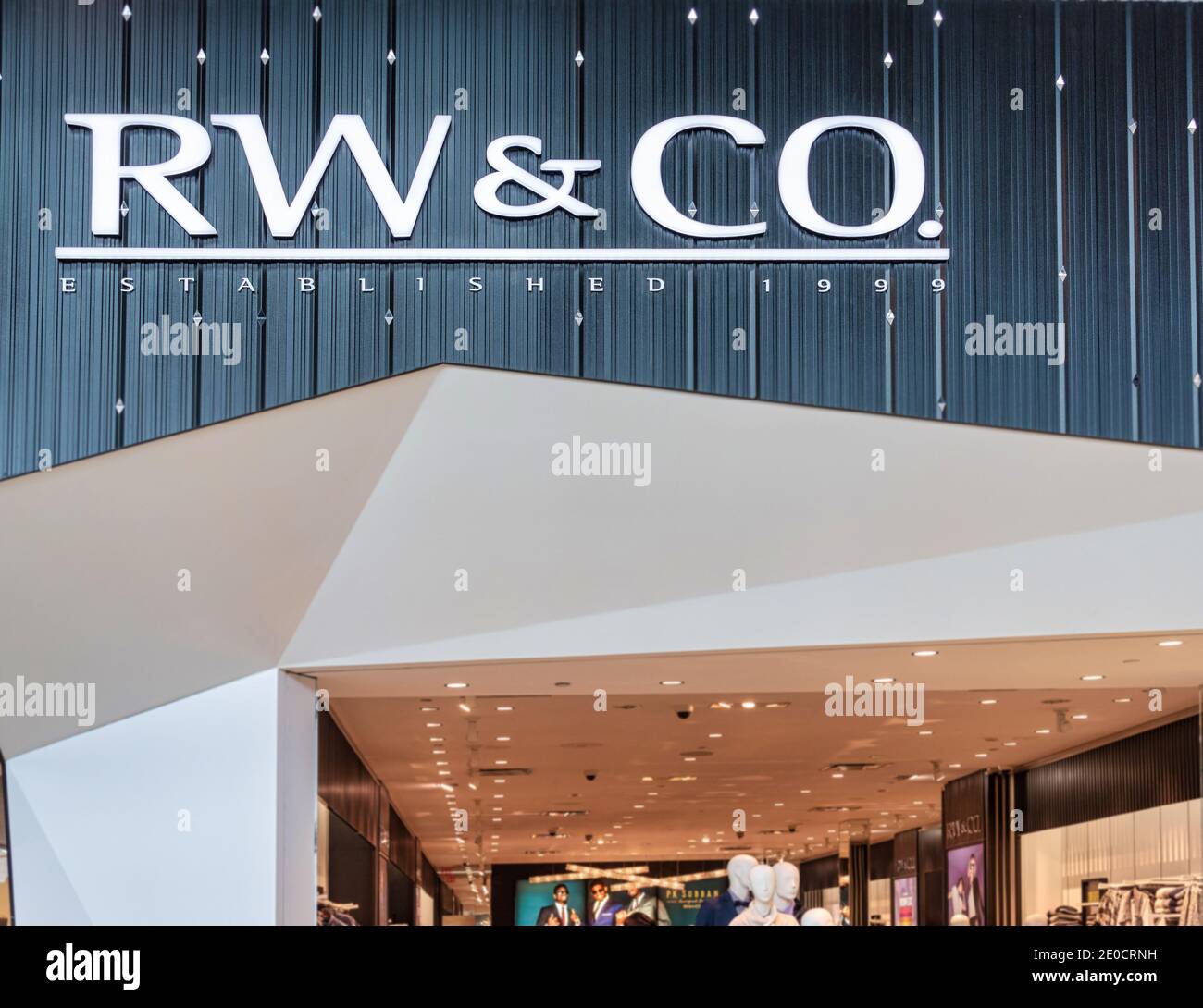 Rw logo design hi-res stock photography and images - Alamy