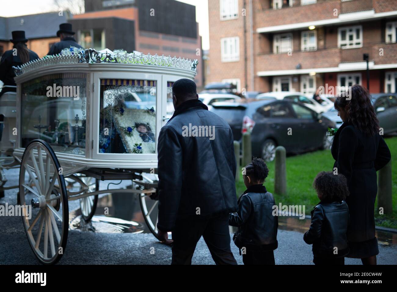 Horse drawn funerals hi-res stock photography and images - Alamy