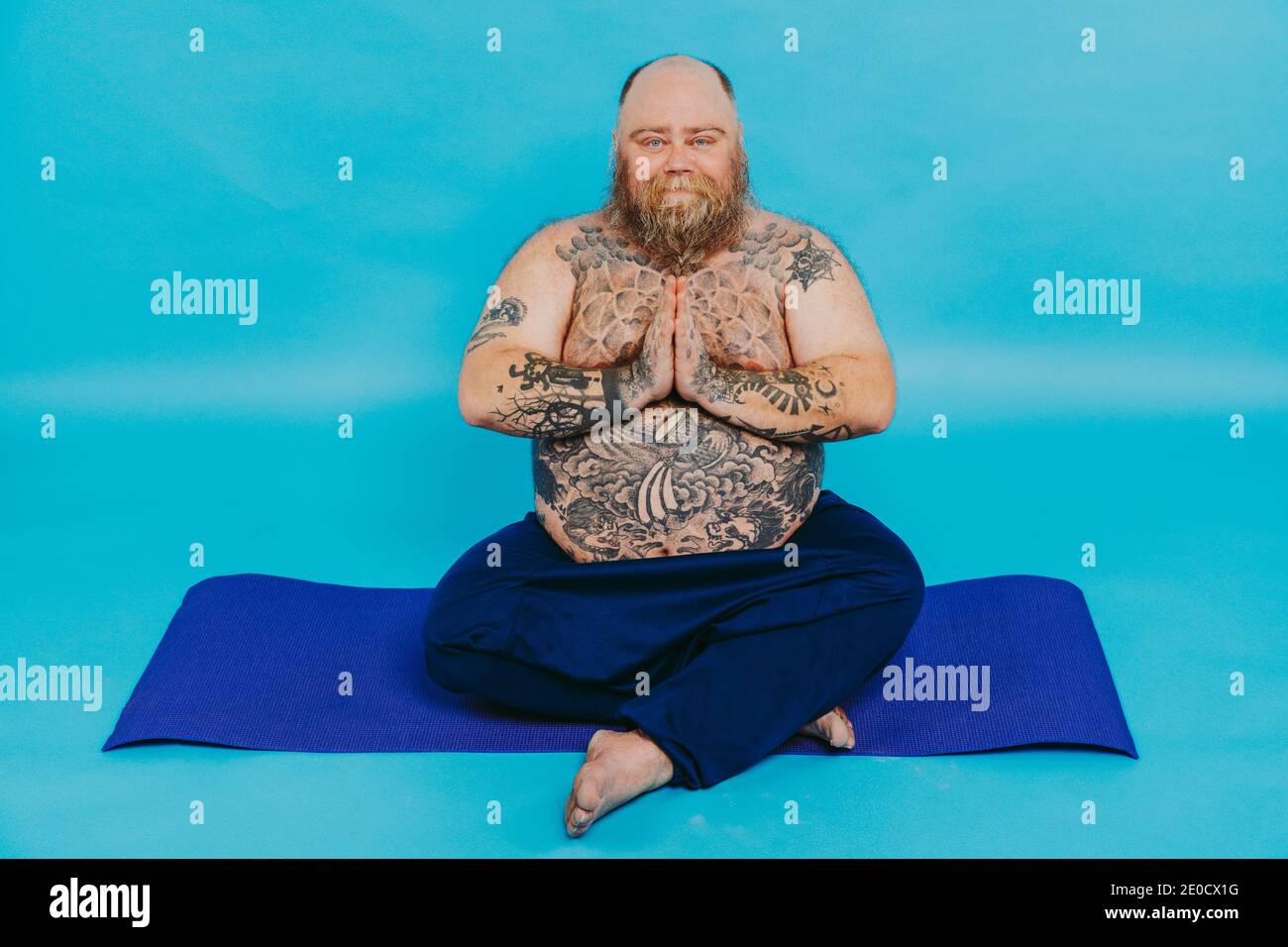Funny fat man doing yoga meditation, funny and ironic character Stock ...