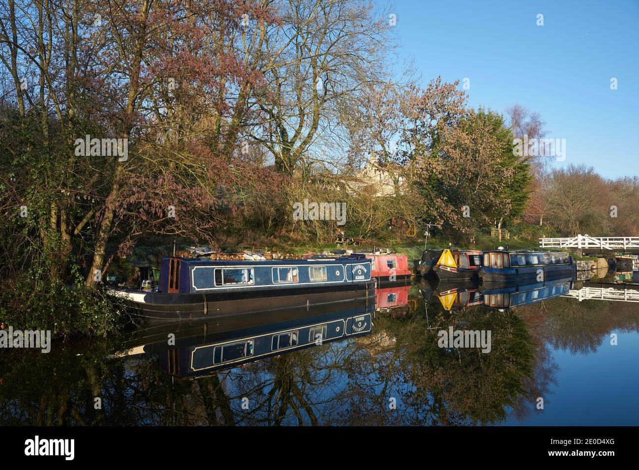 Bath narrowboats hi-res stock photography and images - Alamy