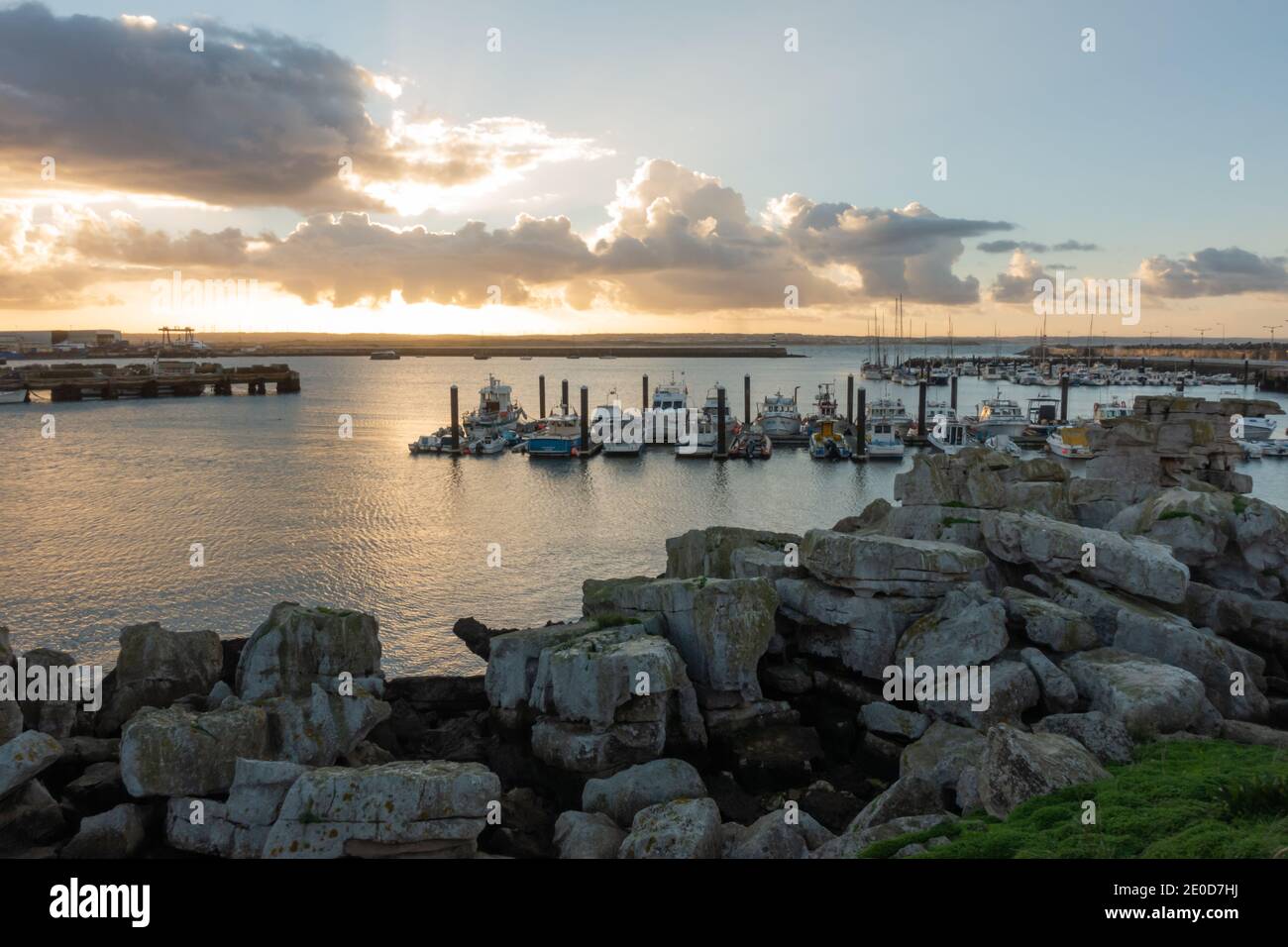 Peniche boats hi-res stock photography and images - Alamy