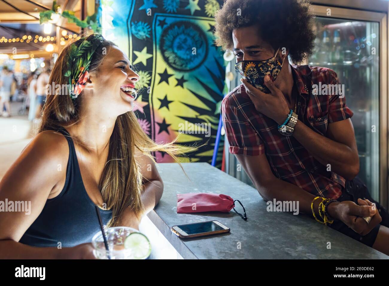 Black barman cocktail happy beach hi-res stock photography and images ...
