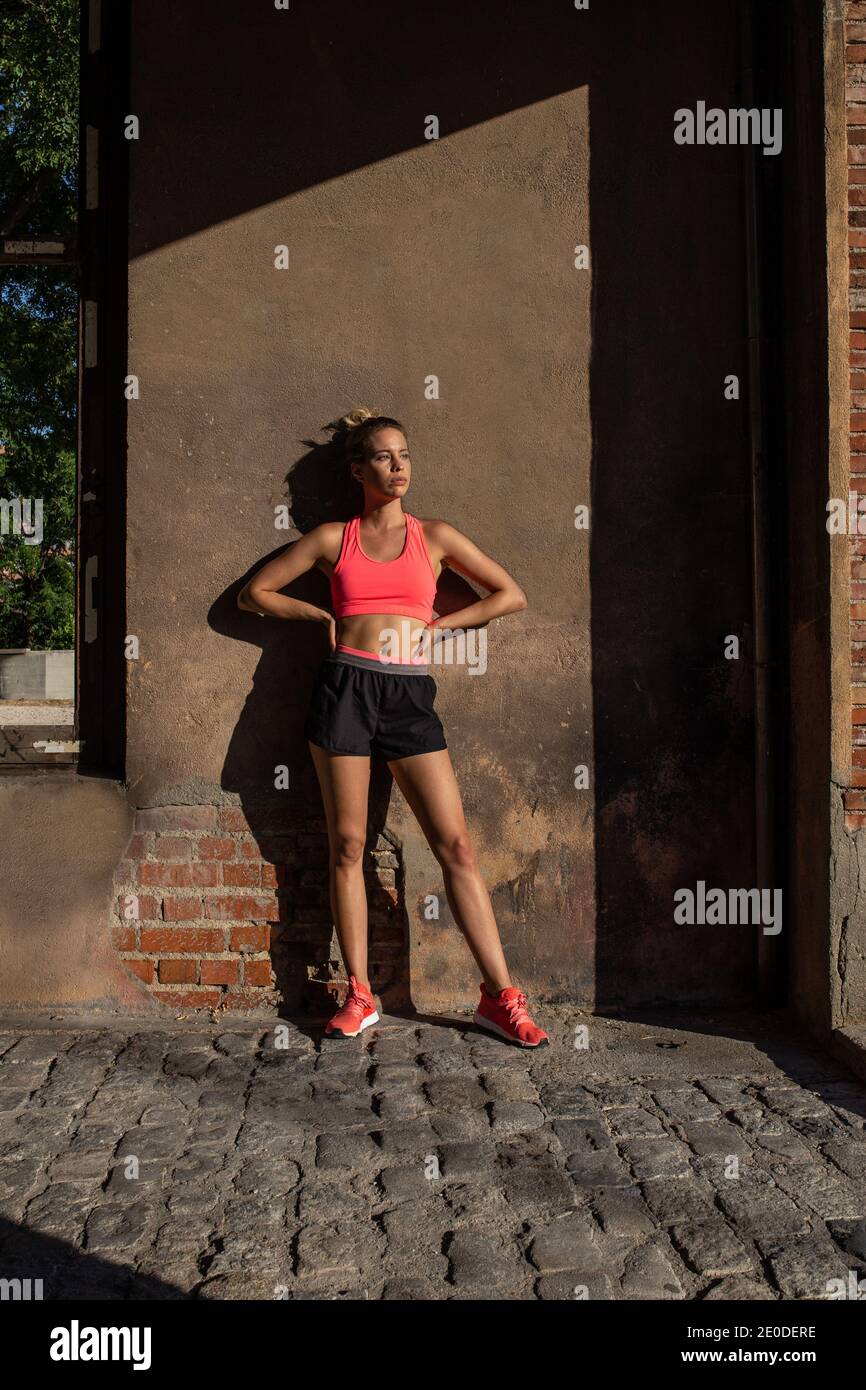 Lean physique hi-res stock photography and images - Alamy