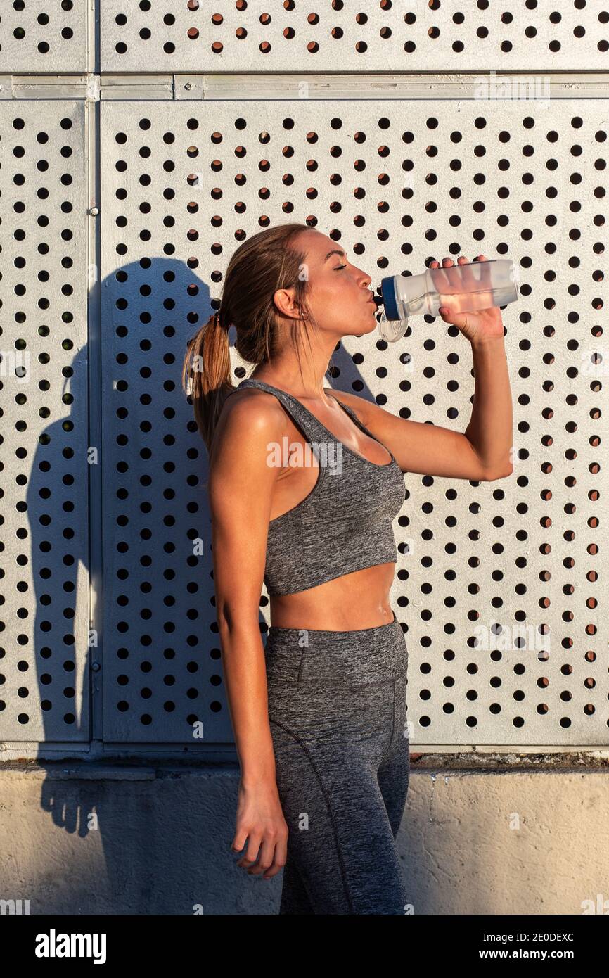 Sweaty runner hi-res stock photography and images - Alamy