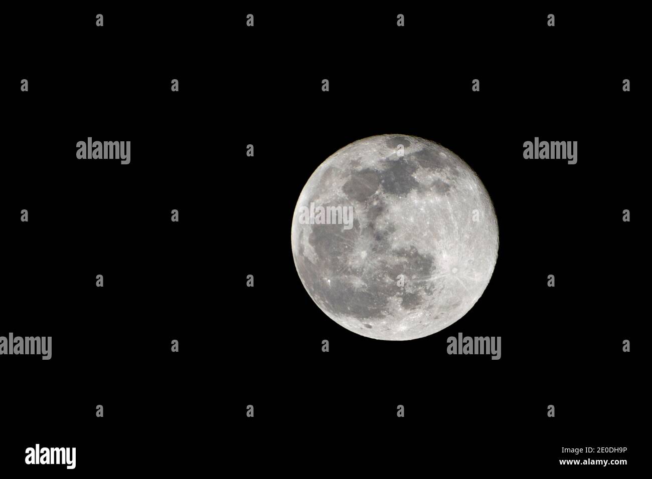 Moon horizontal hi-res stock photography and images - Alamy