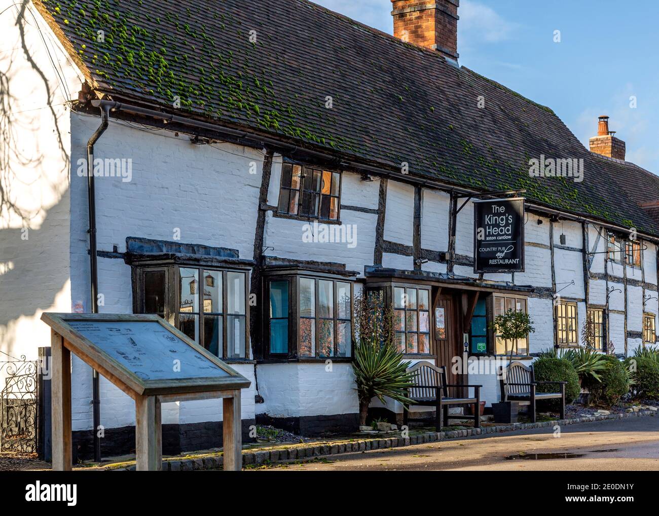 The Kings Head Pub High Resolution Stock Photography and Images - Alamy