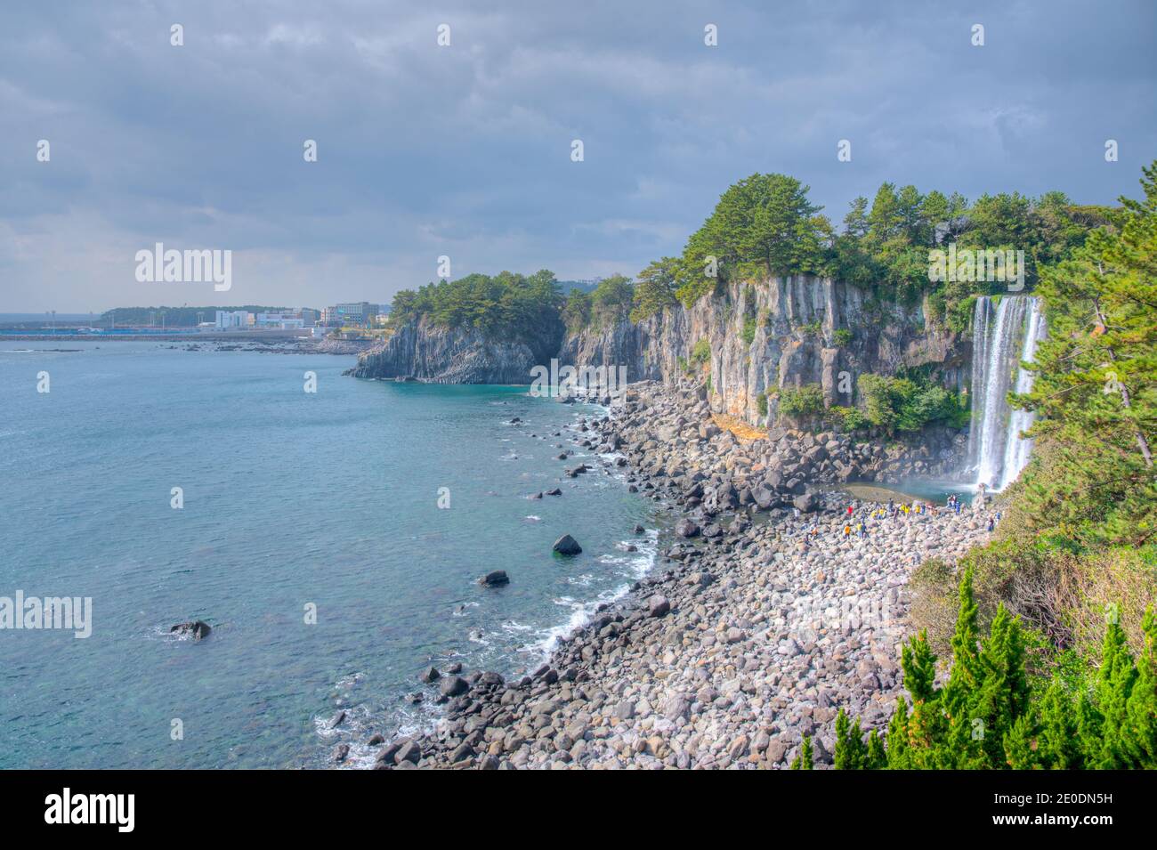 Jeju jeongbang waterfall cascade hi-res stock photography and images ...