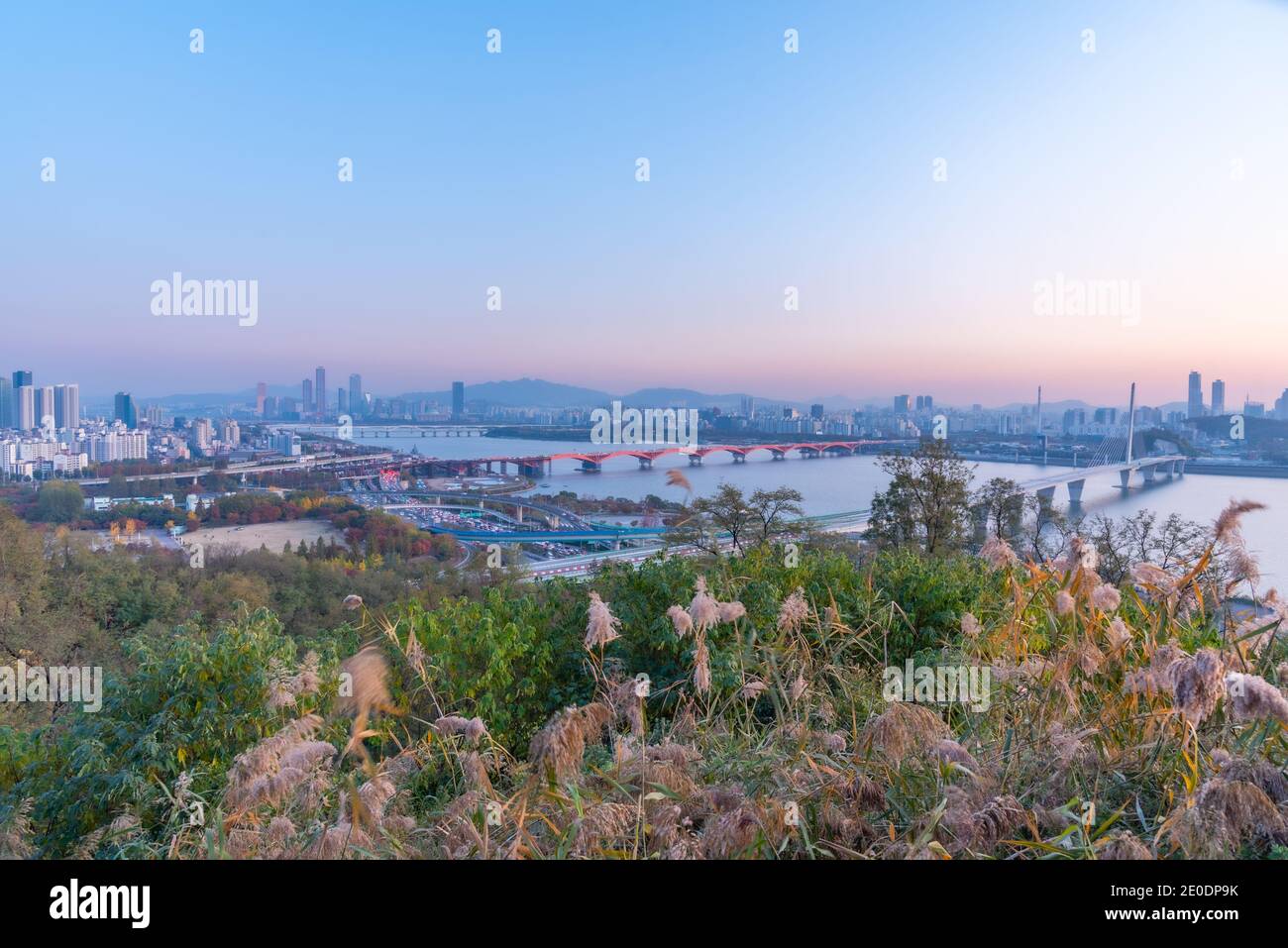 Sunset view of the World cup bridge in Seoul, Republic of Korea Stock ...