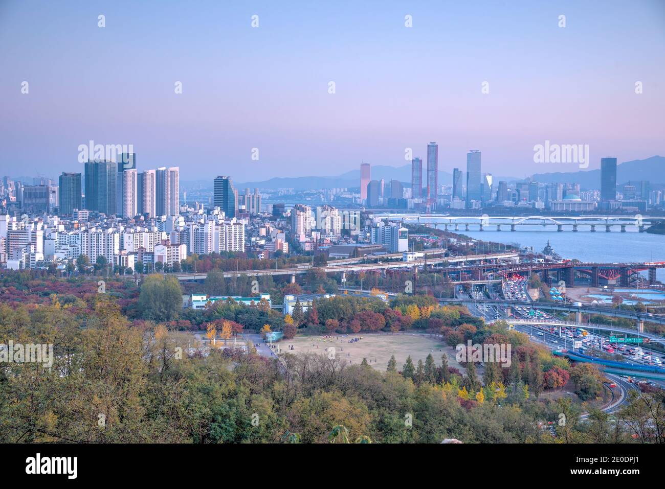 Sunset aerial view of downtown Seoul from Haneul park, Republic of ...