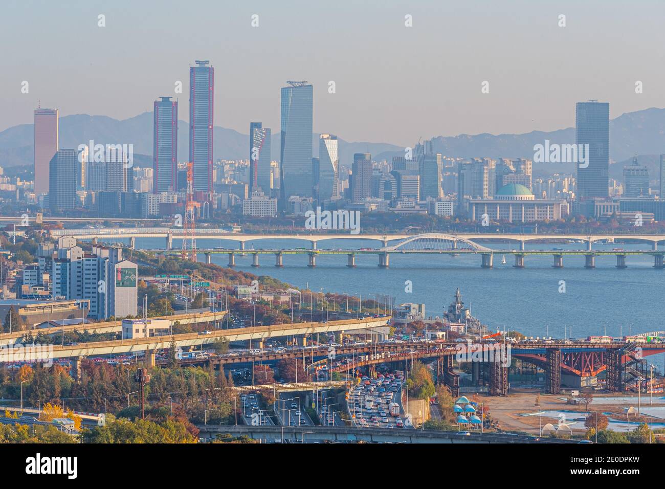 Sunset aerial view of downtown Seoul from Haneul park, Republic of ...