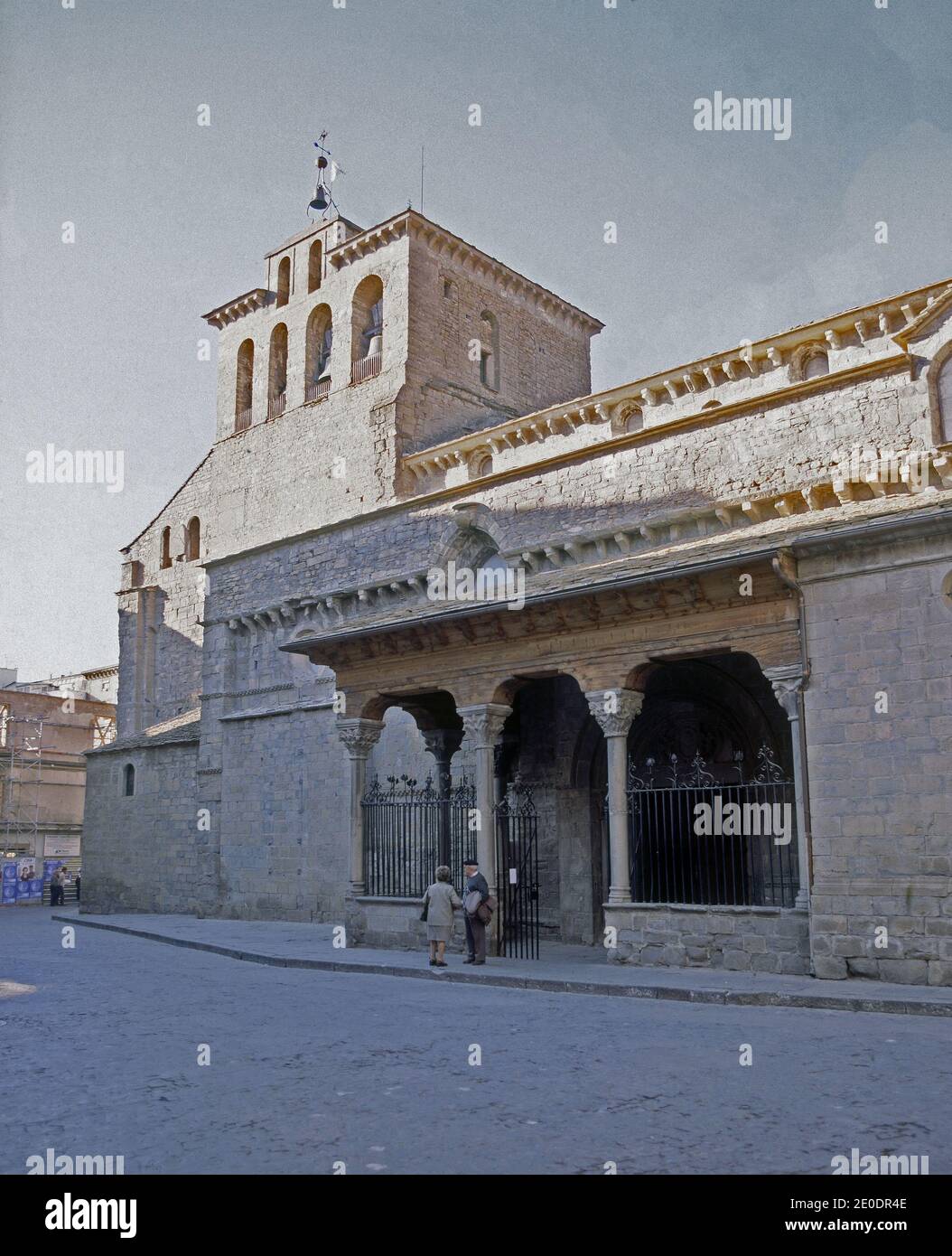 PORTICO MERIDIONAL DE LA CATEDRAL DE JACA - SIGLO XI - ROMANICO ESPAÑOL ...