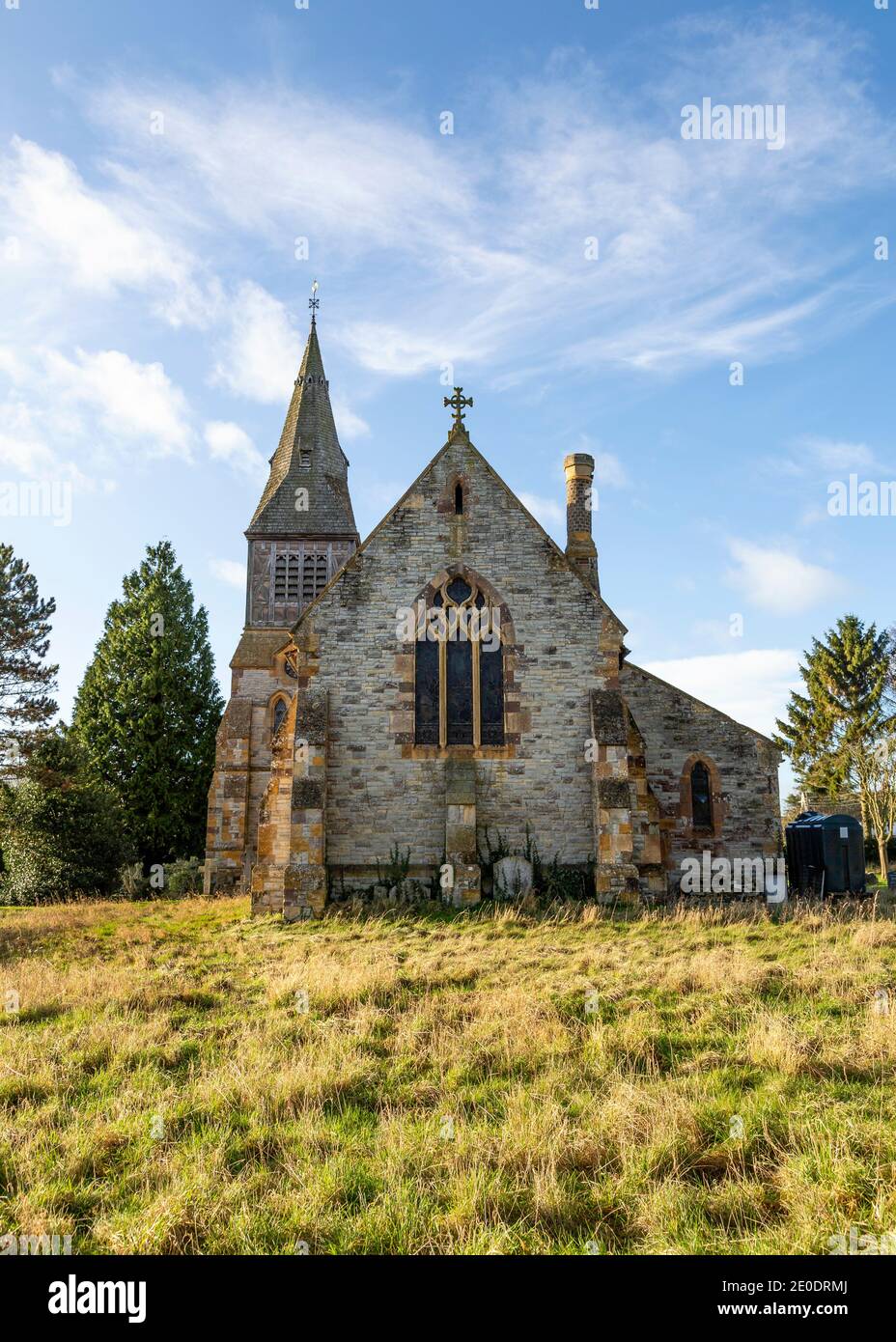St andrews church temple grafton hi-res stock photography and images ...