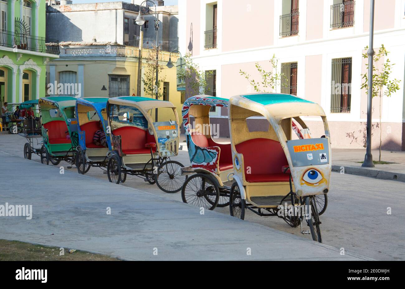 Bicitaxis hi-res stock photography and images - Alamy