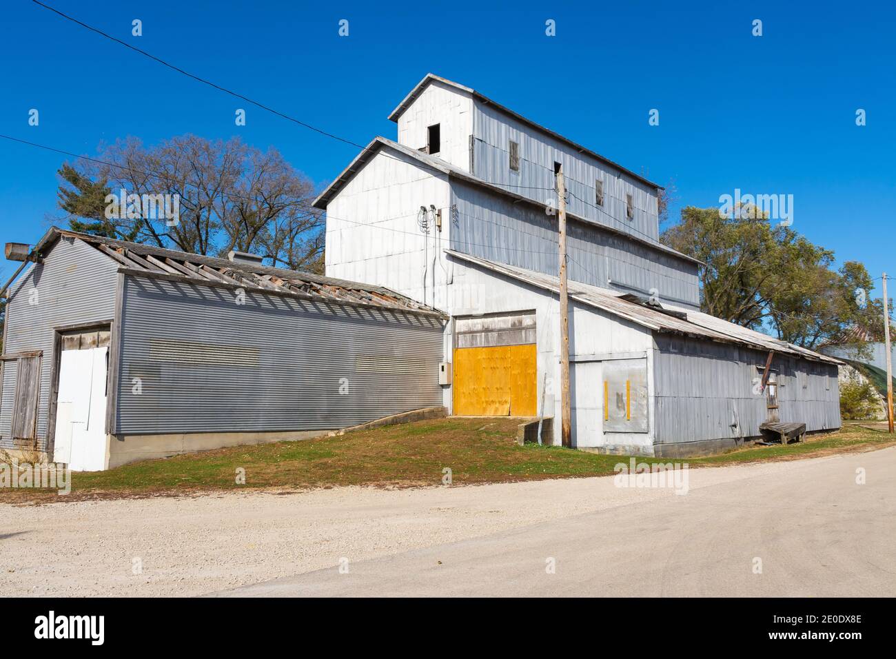 Old building in small Midwest town. Millbrook, Illinois, USA Stock ...