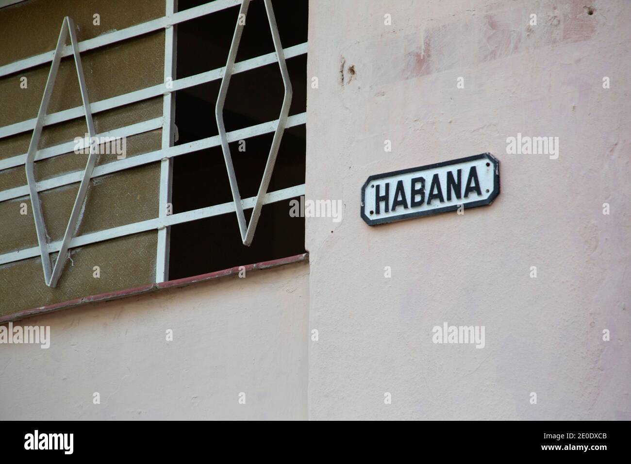 Cuba street sign old havana hi-res stock photography and images - Alamy