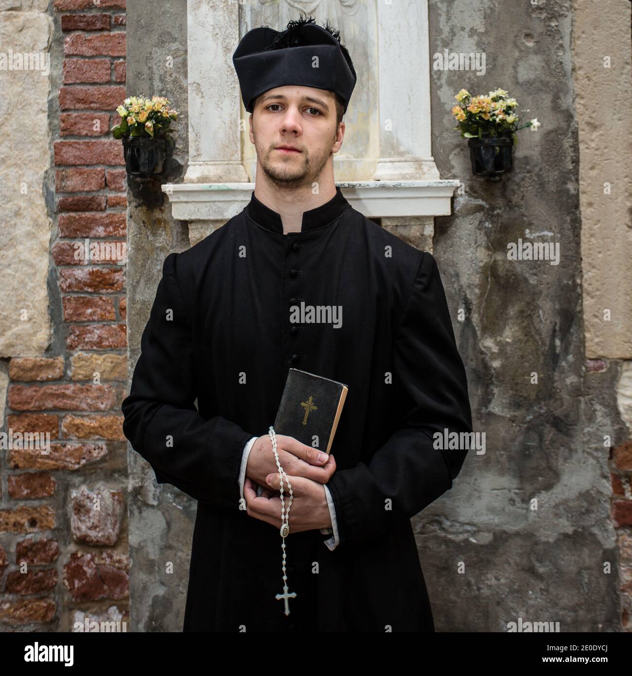 Crucifix pose hi-res stock photography and images - Alamy