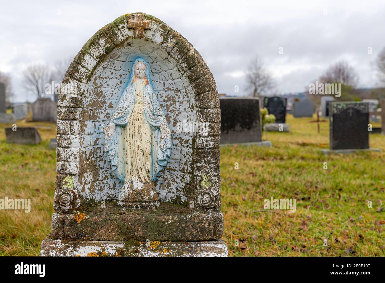 Saint mary cemetery hi-res stock photography and images - Alamy