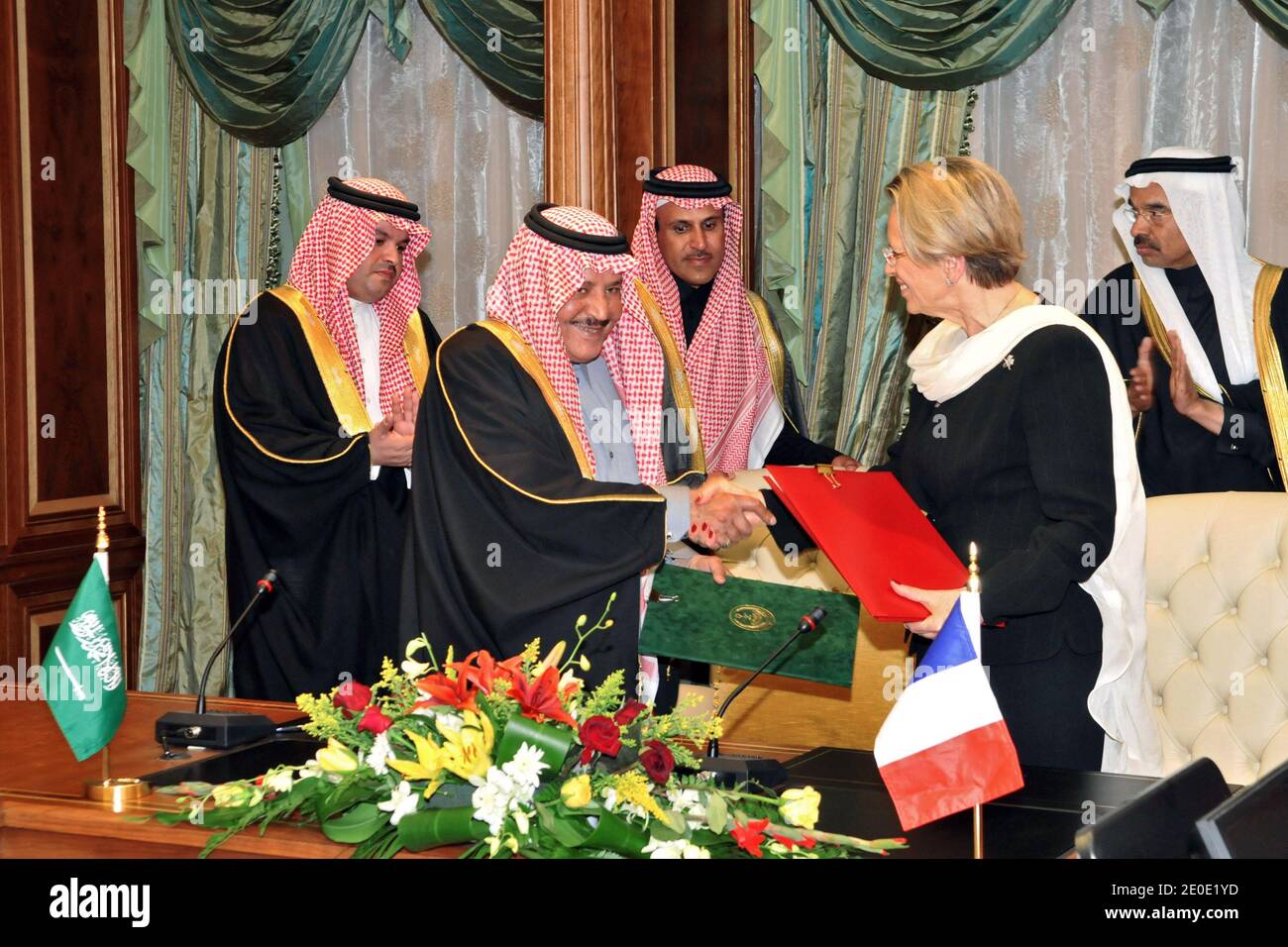 Crown court interior hi-res stock photography and images - Alamy