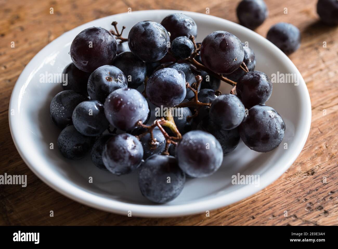 Concord grapes hi-res stock photography and images - Alamy