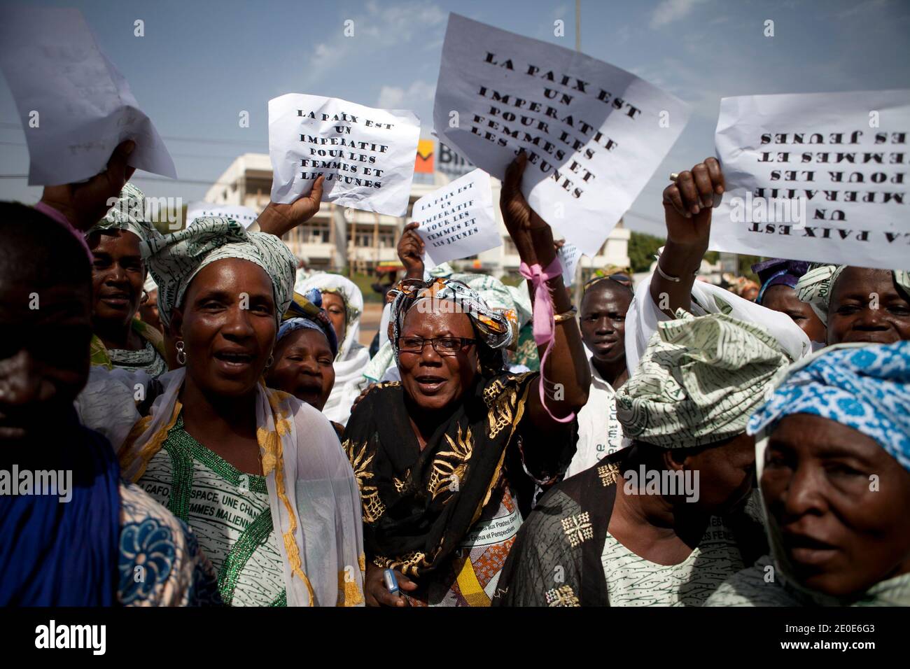 Ecowas women hi-res stock photography and images - Alamy