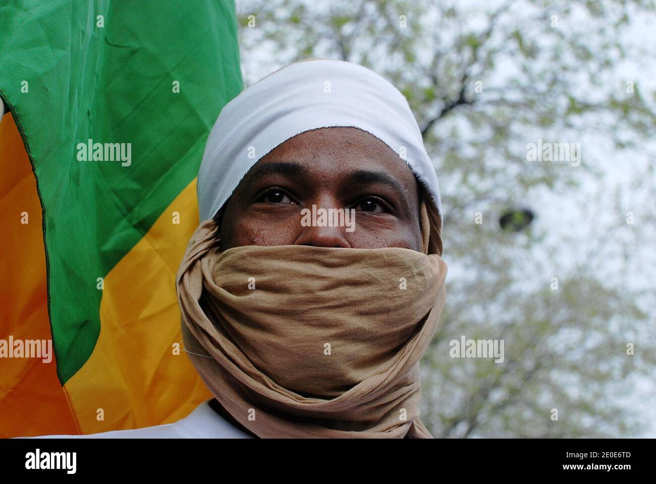 Hundreds of Malians demonstrate for the peace and Malian people unity ...