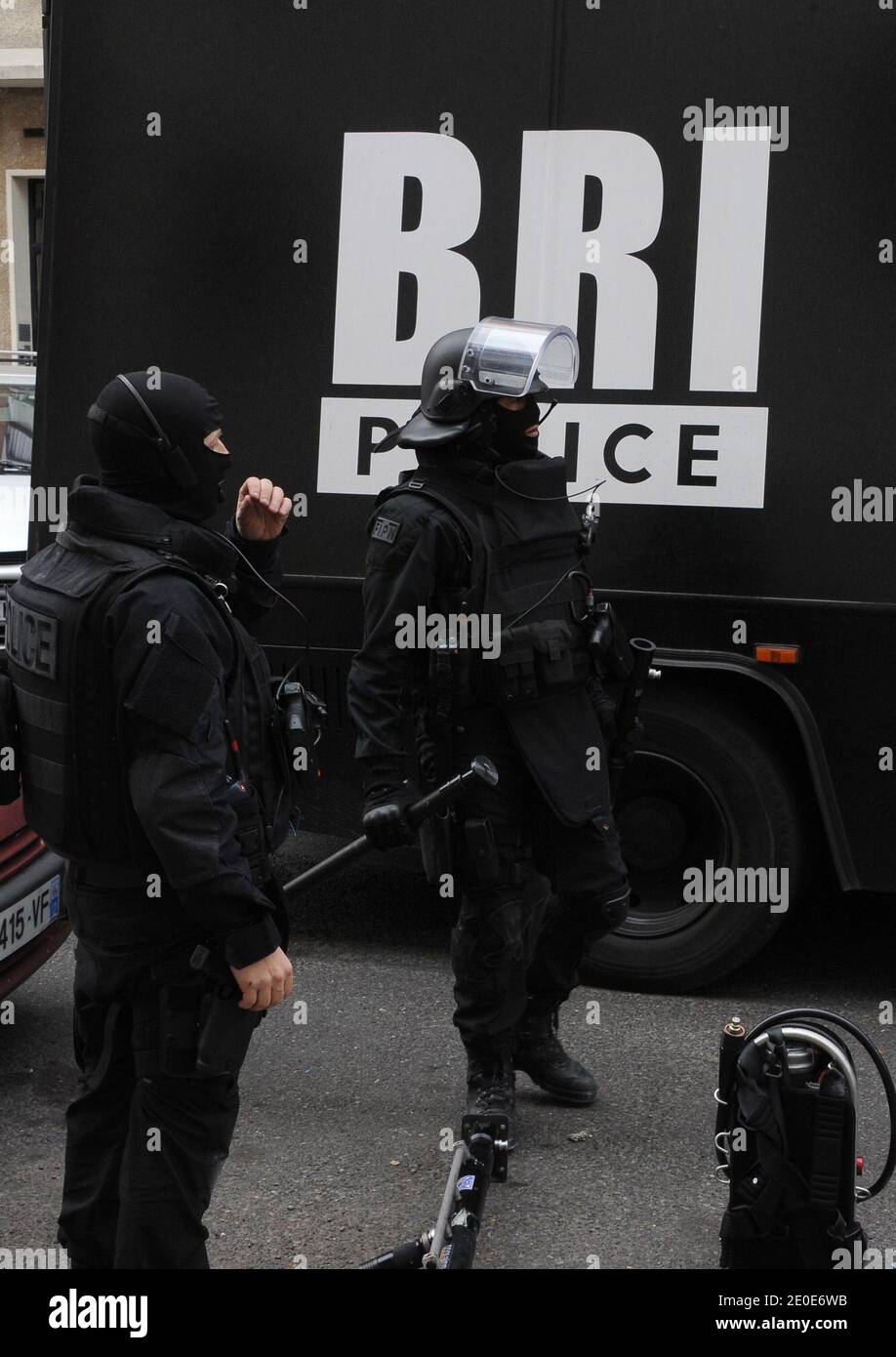 French special police force (BRI) in front of an appartement in the ...