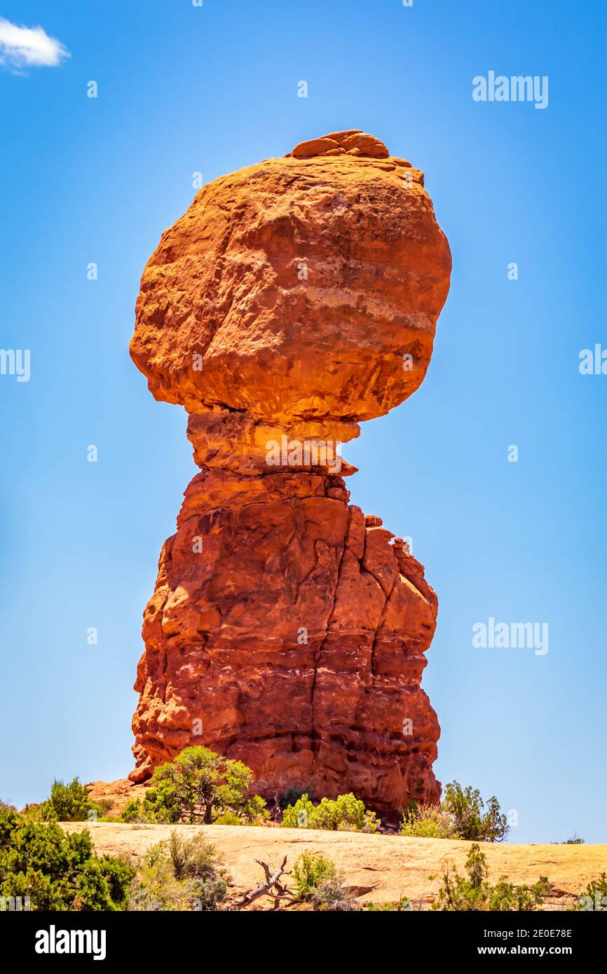 Balanced Rock in Arches National Park, Utah Stock Photo - Alamy