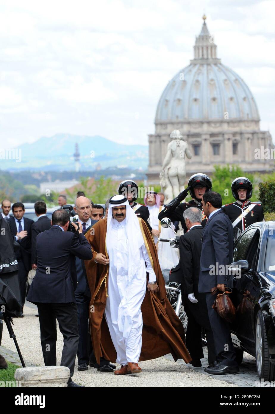 Qatar's Emir Sheikh Hamad bin Khalifa Al Thani met Italy's Prime ...