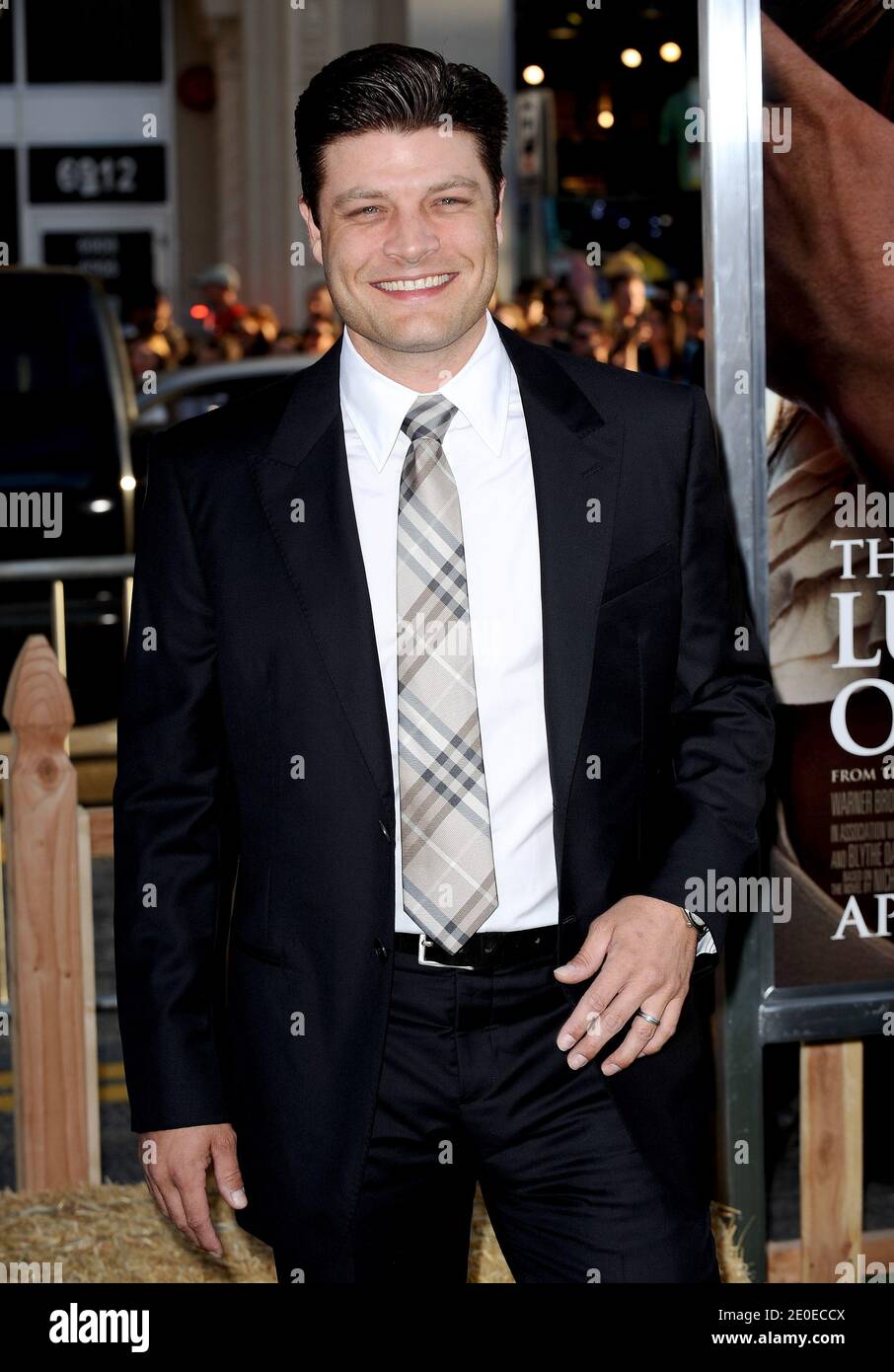 Jay R. Ferguson arrives at the premiere of Warner Bros. Pictures The ...