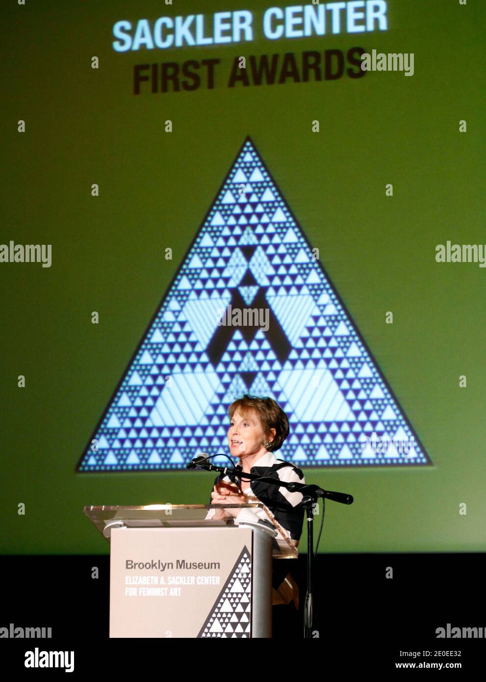 Elizabeth Sackler High Resolution Stock Photography and Images - Alamy