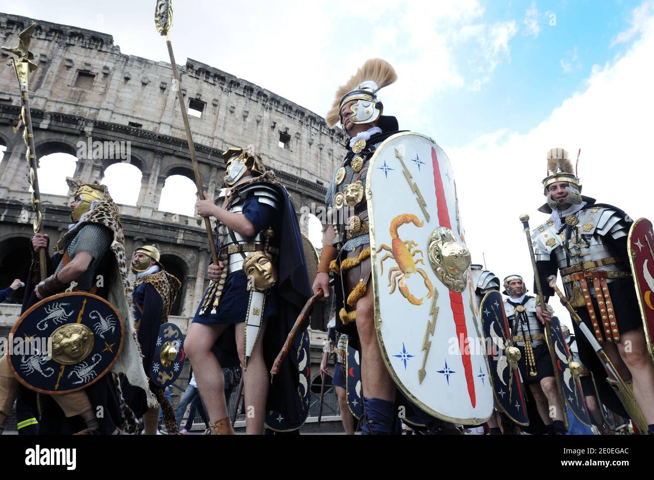 Tradition group representing roman soldiers hi-res stock photography ...