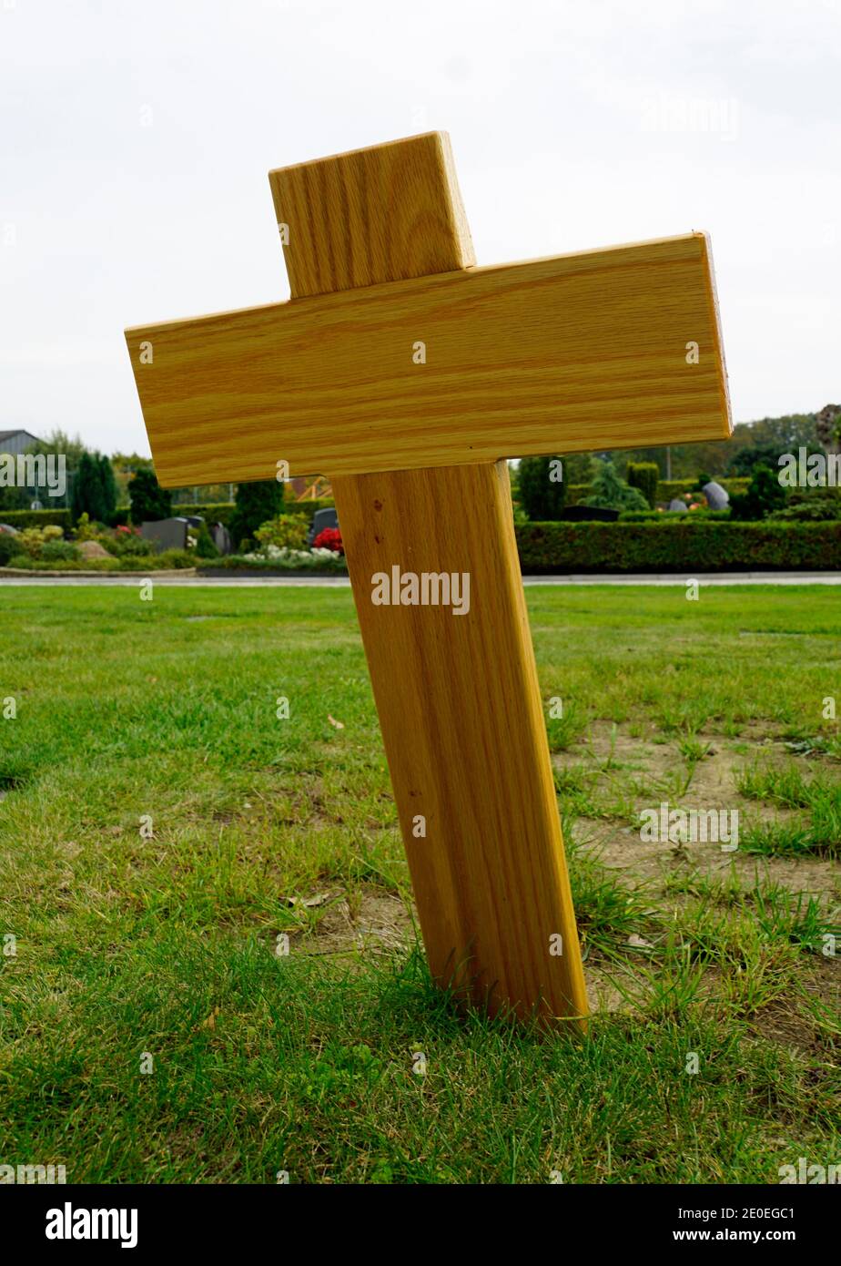Wooden cross in graveyard hi-res stock photography and images - Alamy