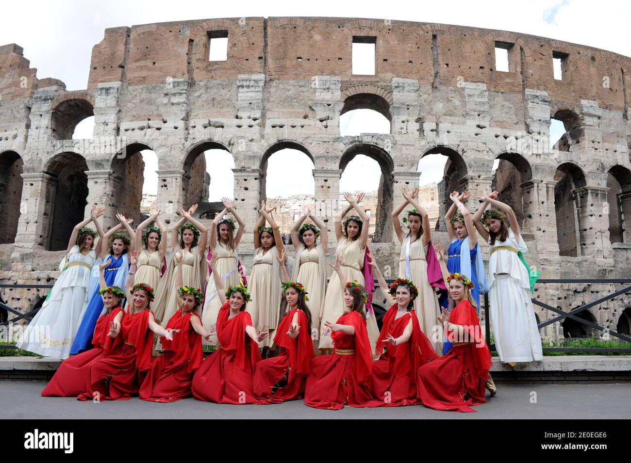 Tradition group representing roman soldiers hi-res stock photography ...