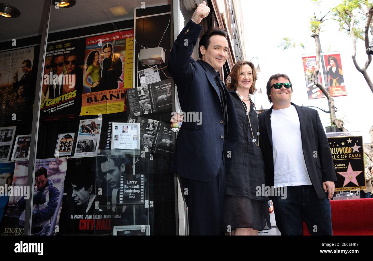 John cusack and joan cusack hi-res stock photography and images - Alamy
