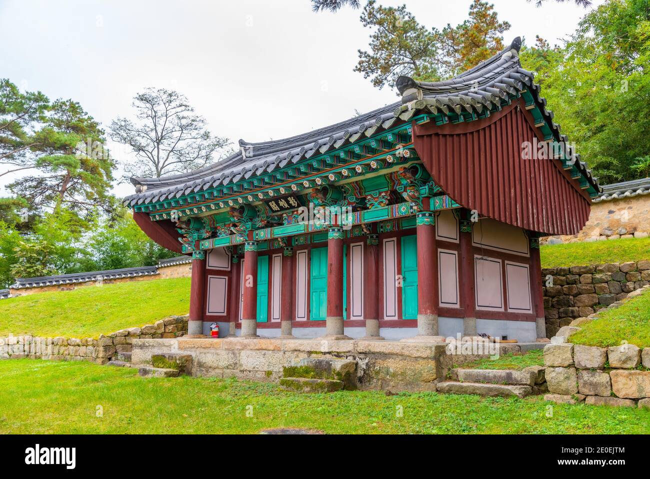 Korean burial mound hi-res stock photography and images - Alamy