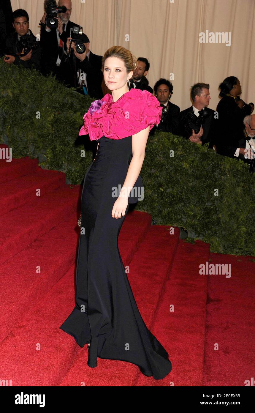 Elizabeth cordry schiaparelli and prada hi-res stock photography and ...